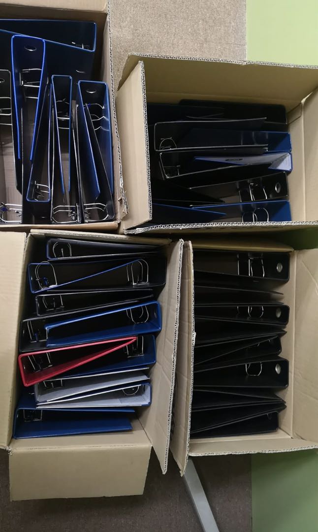 Arch files and free plastic clear folders, Hobbies & Toys, Stationery ...