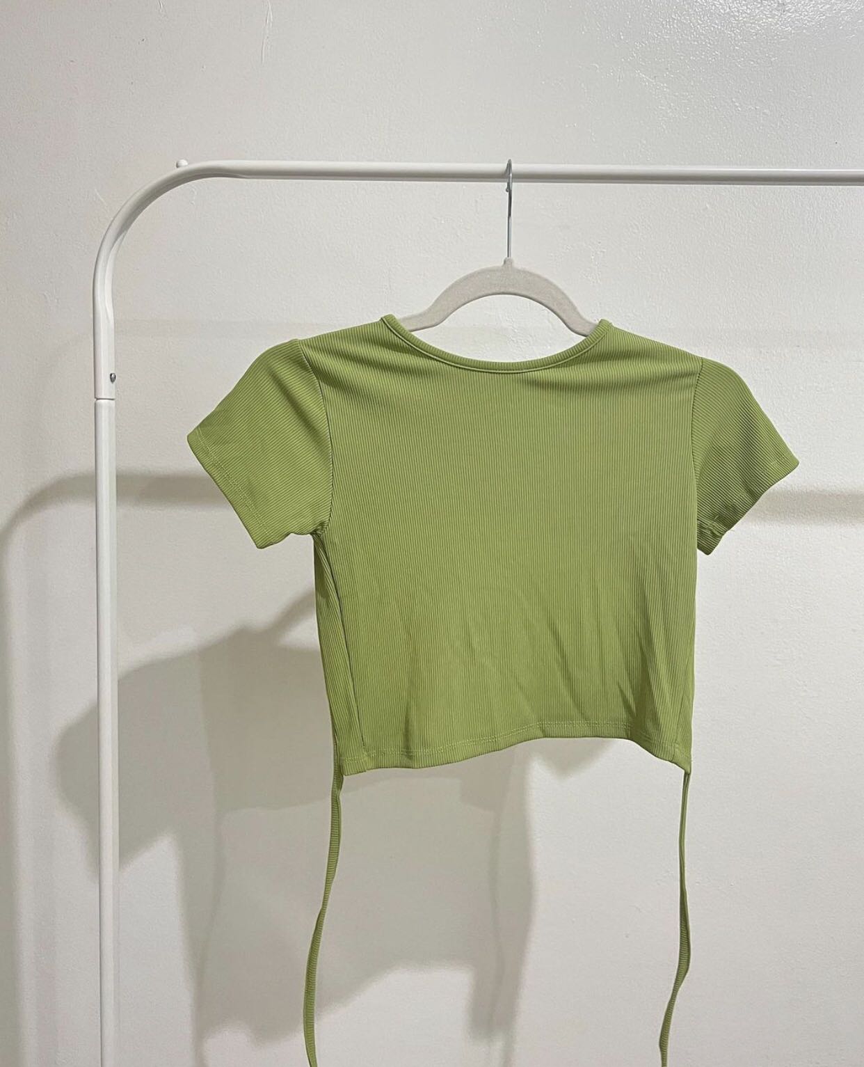 Backless string crop, Women's Fashion, Tops, Shirts on Carousell