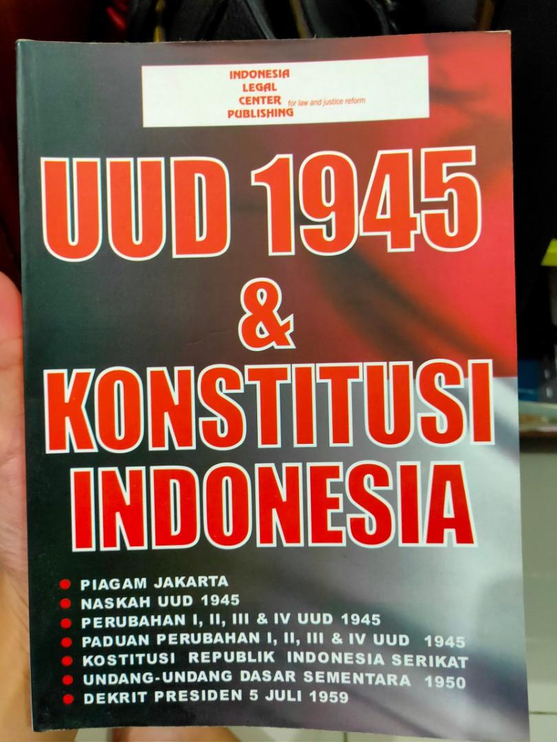 Buku UUD 1945 & Konstitusi Indonesia, Buku & Alat Tulis, Buku di Carousell