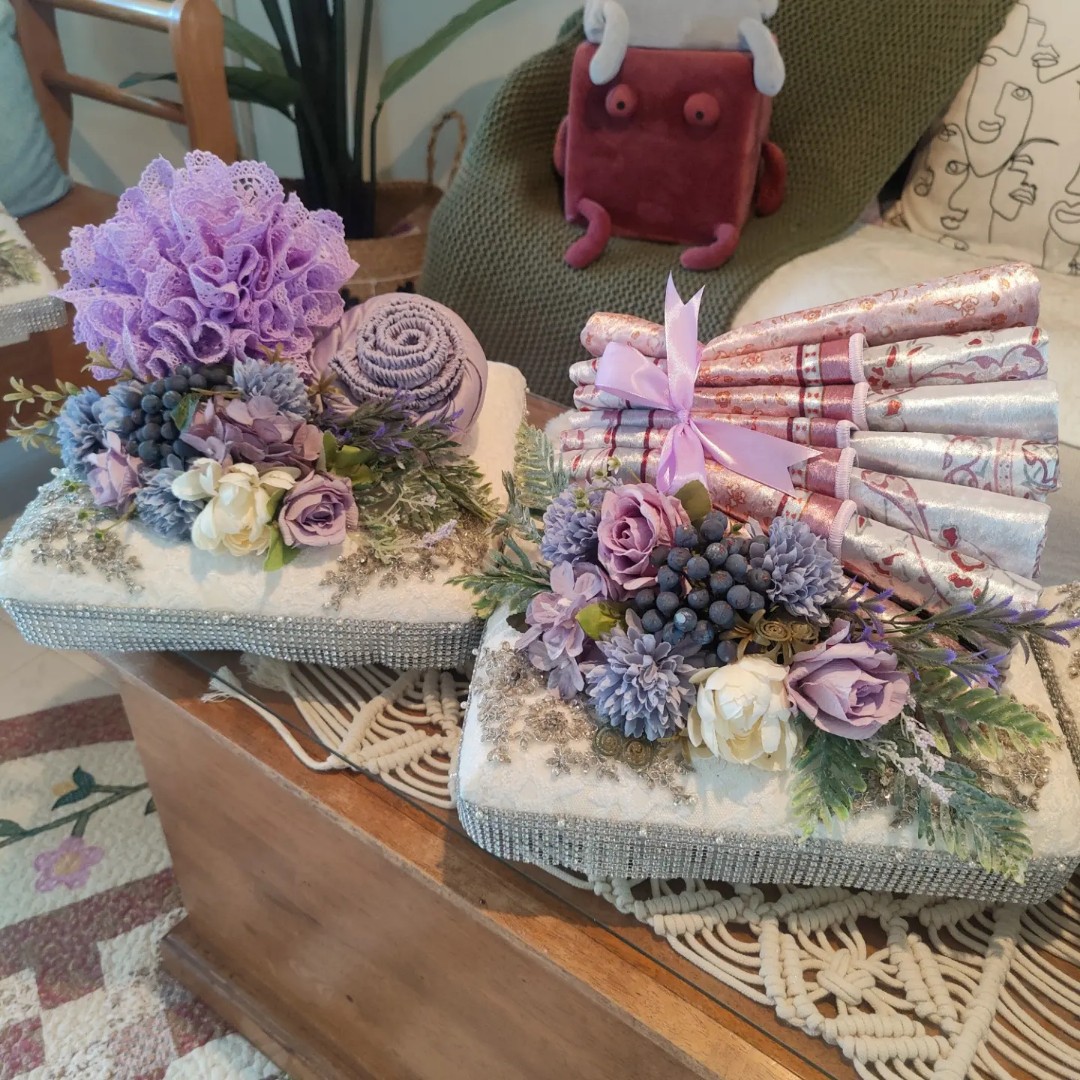 Dulang gubahan. Gubahan hantaran. Wedding tray. Bunga rampai. Bunga ...