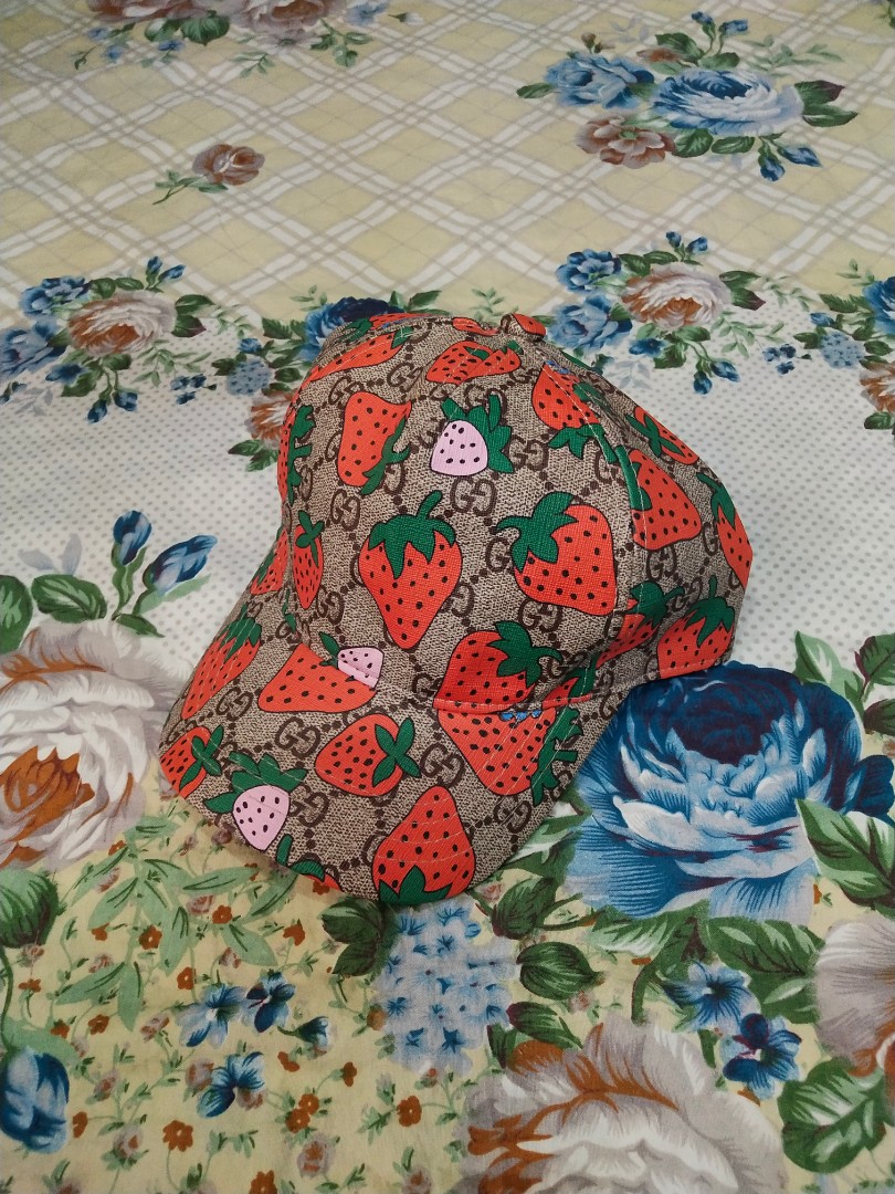 Gucci strawberry cap, Men's Fashion, Watches & Accessories, Caps & Hats ...