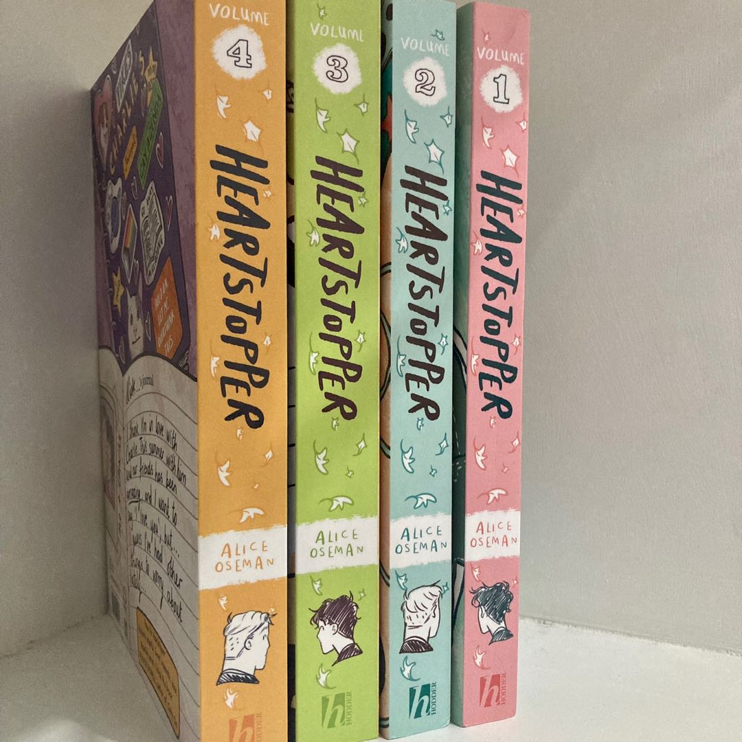 HEARTSTOPPER COMPLETE SET, Buku & Alat Tulis, Buku di Carousell