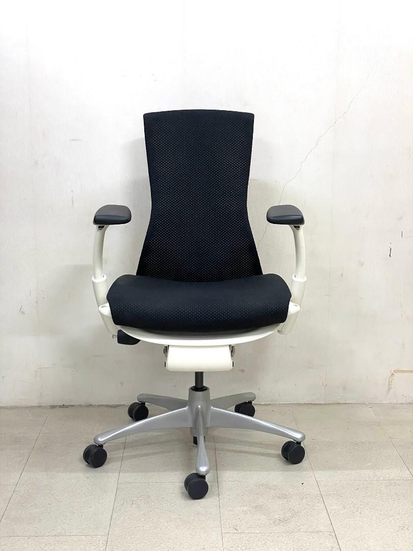 Herman Miller Embody Chair - Black Balance Fabric Titanium Base, 傢俬＆家居 ...