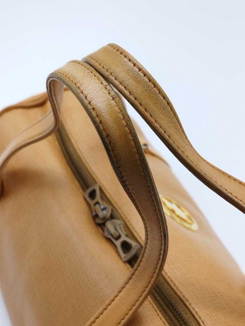 Hunting World Leather Barrel bag, Luxury, Bags & Wallets on Carousell