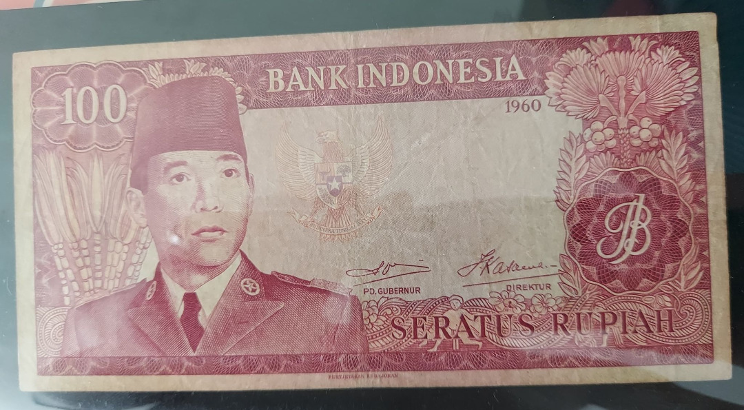 Indoesia 100 Rupiah, Sukarno Portrait, Hobbies & Toys, Memorabilia ...