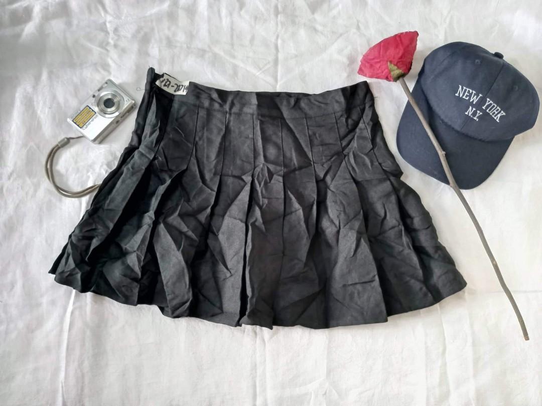 Korean palda short, Women's Fashion, Bottoms, Shorts on Carousell