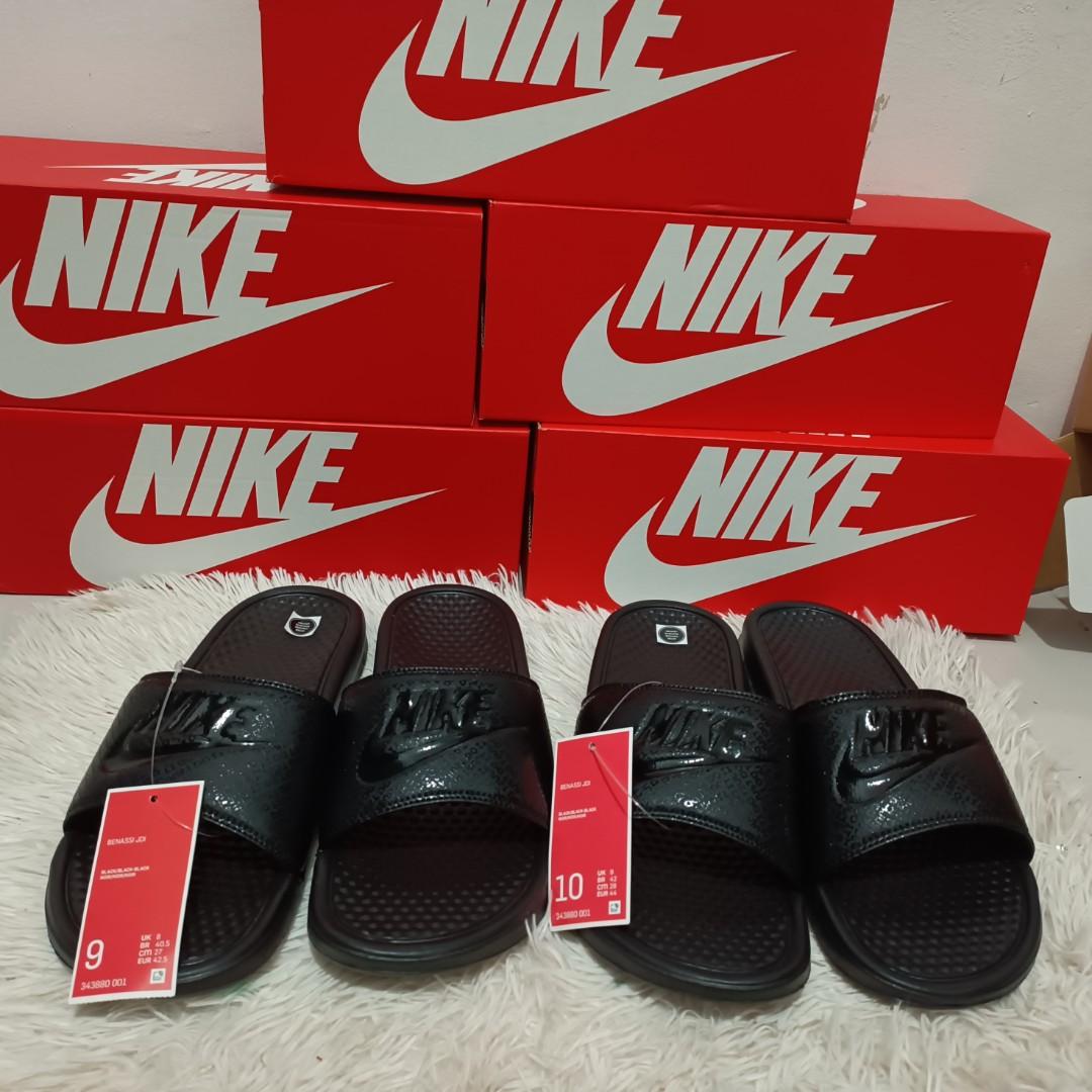 Nike Benassi-TRIPLE BLACK, Men's Fashion, Footwear, Slippers & Slides ...