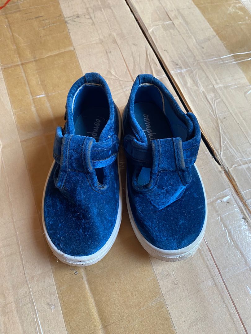 Oomphies shoes, Babies & Kids, Babies & Kids Fashion on Carousell