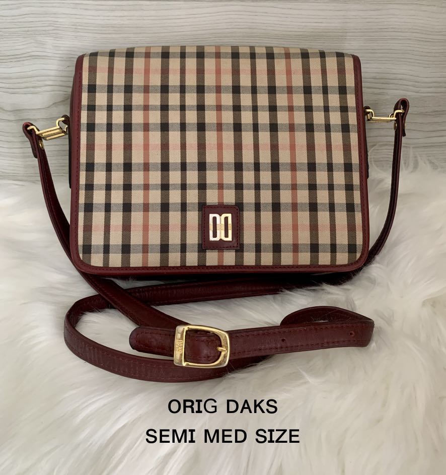 Original Daks Cross body/sling bag, Women's Fashion, Bags & Wallets, Cross-body Bags on Carousell