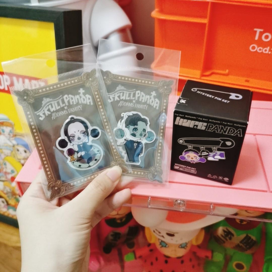 Popmart Skullpanda Hypepanda Series Badges & addams family Jelly ...