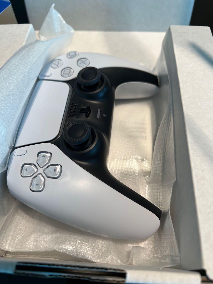 PS5 controller white, Video Gaming, Gaming Accessories, Controllers on ...