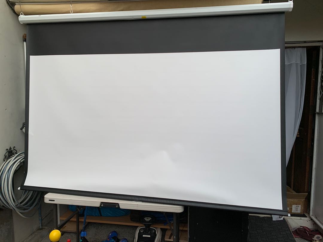 Retractable Projector Screen 8ft x 4ft Wide Projection, TV & Home ...