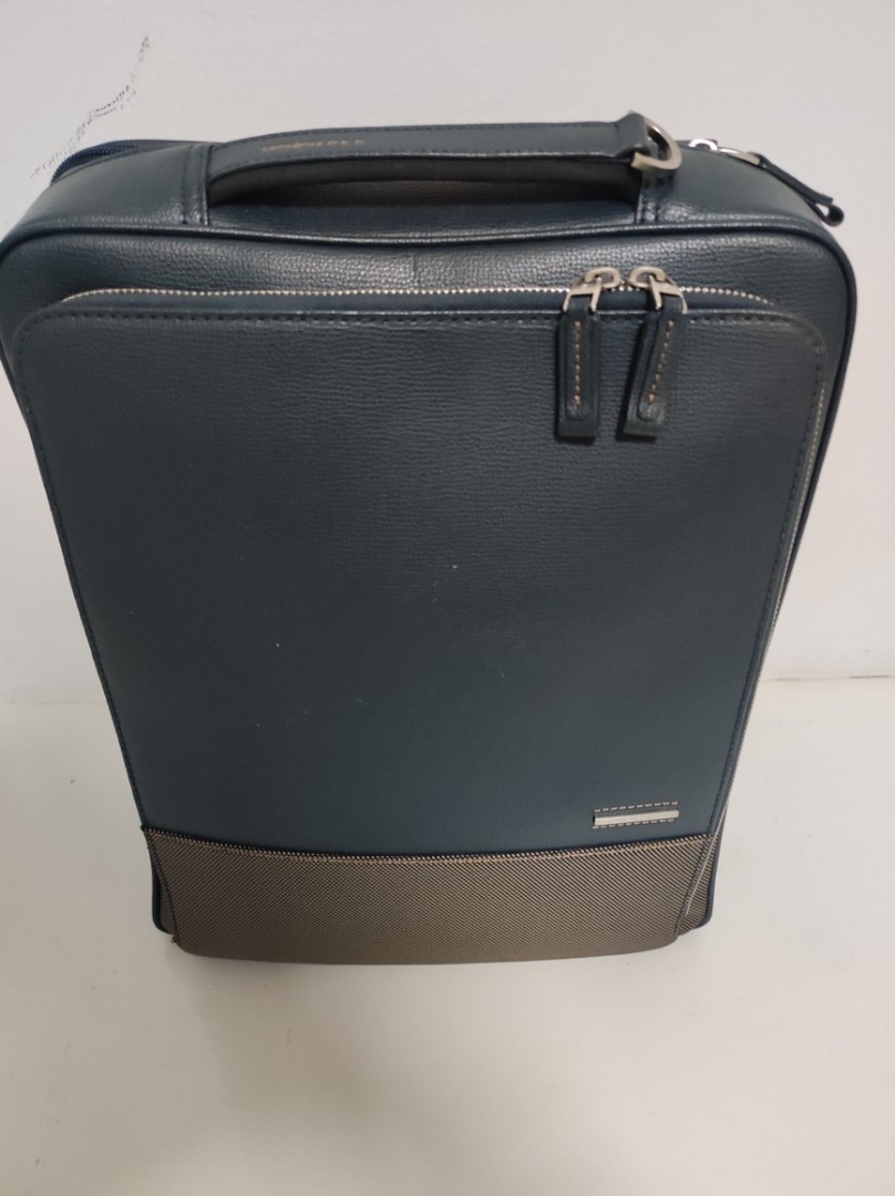 Samsonite red dawone, Men's Fashion, Bags, Backpacks on Carousell