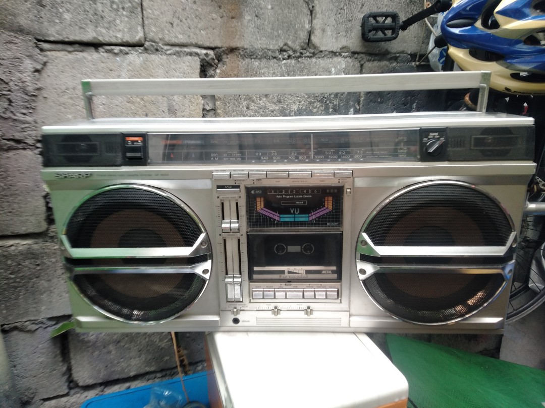 Vintage 1983 sharp gf9000 big boom box selling as defective, Hobbies & Toys, Memorabilia ...