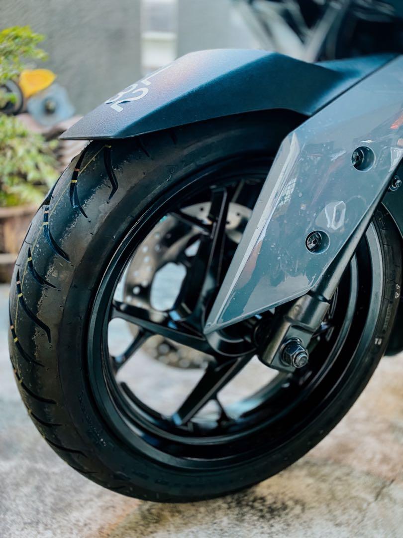 Yamaha Xmax standard tyre (Dunlop), Motorbikes on Carousell