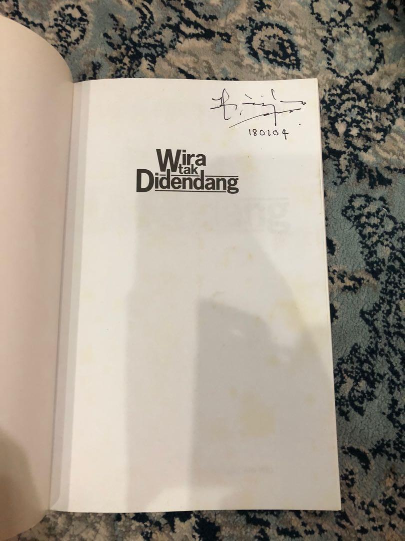 Zainuddin Maidin . Buku Wira Tak Didendang 2004, Hobbies & Toys, Books ...