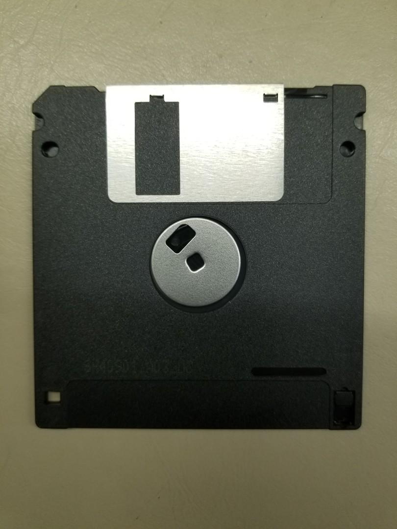 3.5" Classic Floppy Disk 經典3.5寸磁碟, 電腦＆科技, 電腦周邊及配件, 硬碟及儲存器 - Carousell