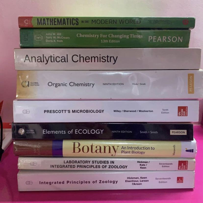 PRE-MED BOOKS, Hobbies & Toys, Books & Magazines, Textbooks on Carousell