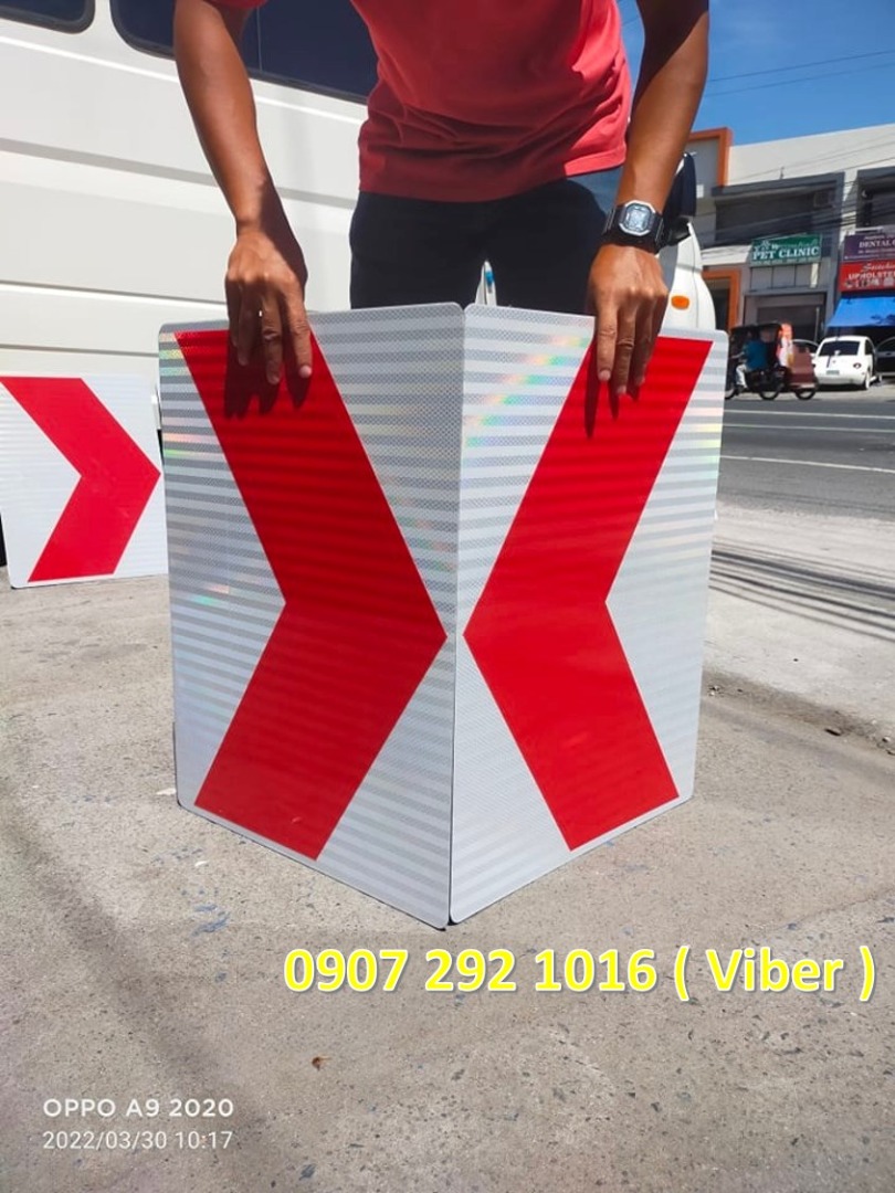 Chevron road signage 6, Commercial & Industrial, Construction ...