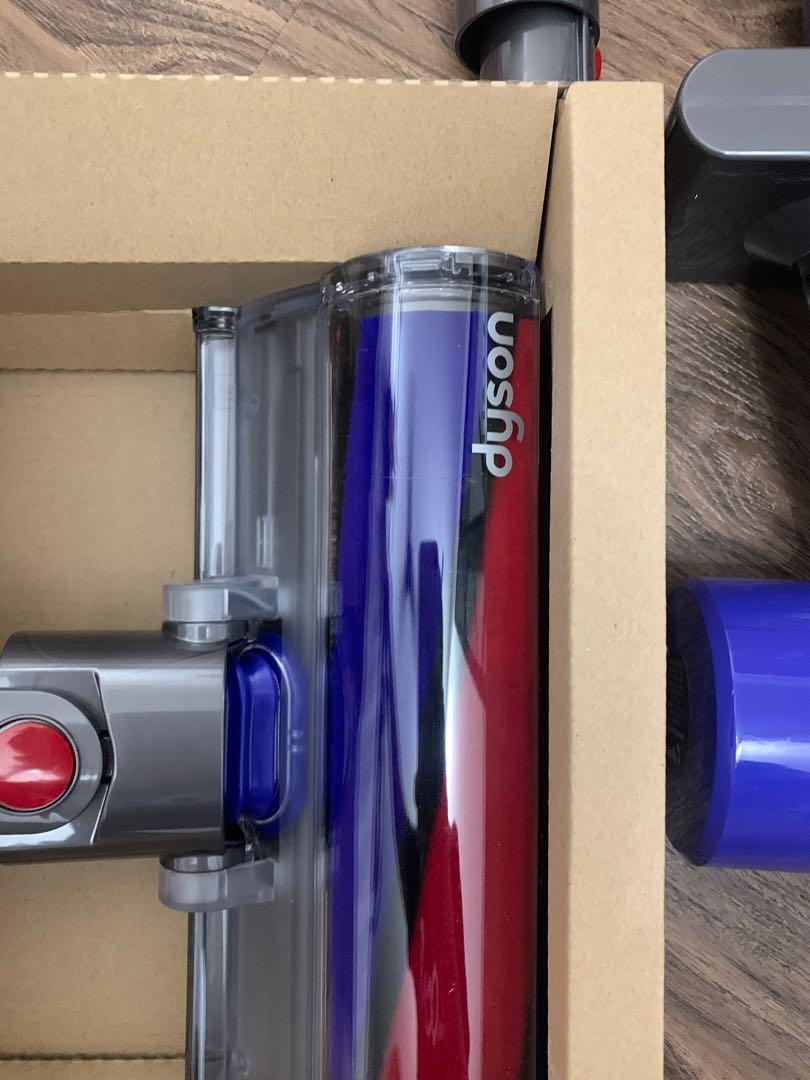 Dyson V8 Absolute+ (Brand new head), Furniture & Home Living, Home ...