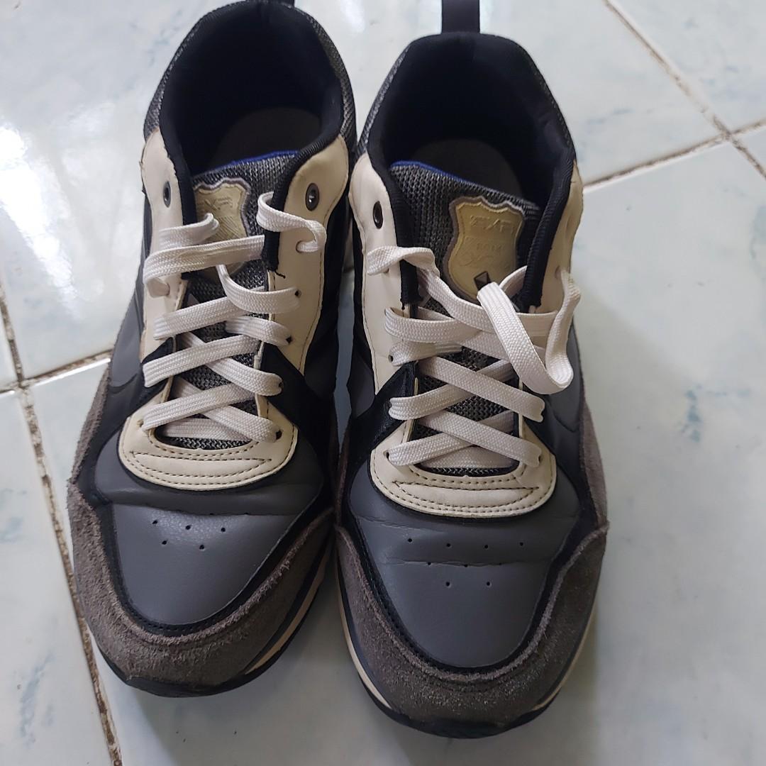 Exr shoes, Men's Fashion, Footwear, Sneakers on Carousell