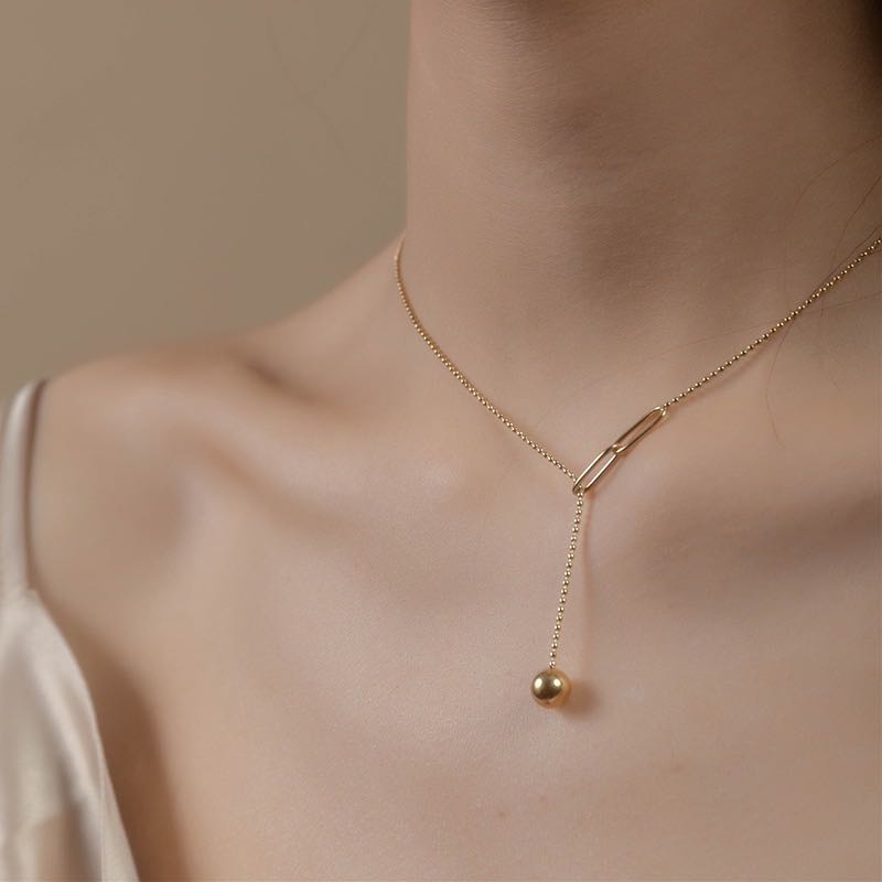 Hunter Sphere Necklace, Women's Fashion, Jewelry & Organisers, Necklaces on Carousell