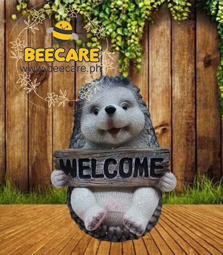 Hedgehog Holding Welcome Word Sign Garden and Home Decor, Furniture ...