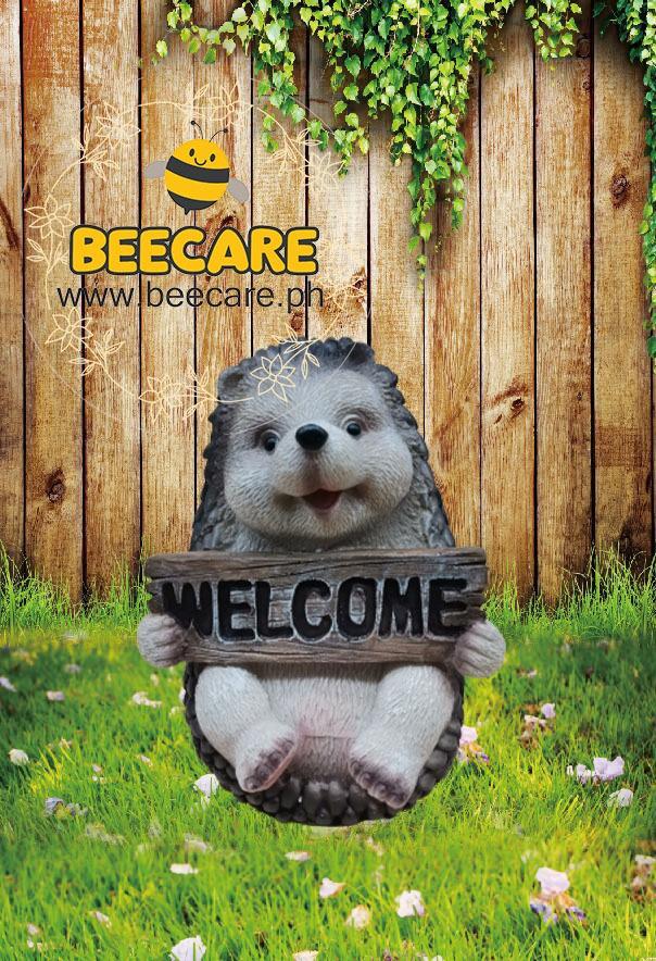 Hedgehog Holding Welcome Word Sign Garden and Home Decor, Furniture ...