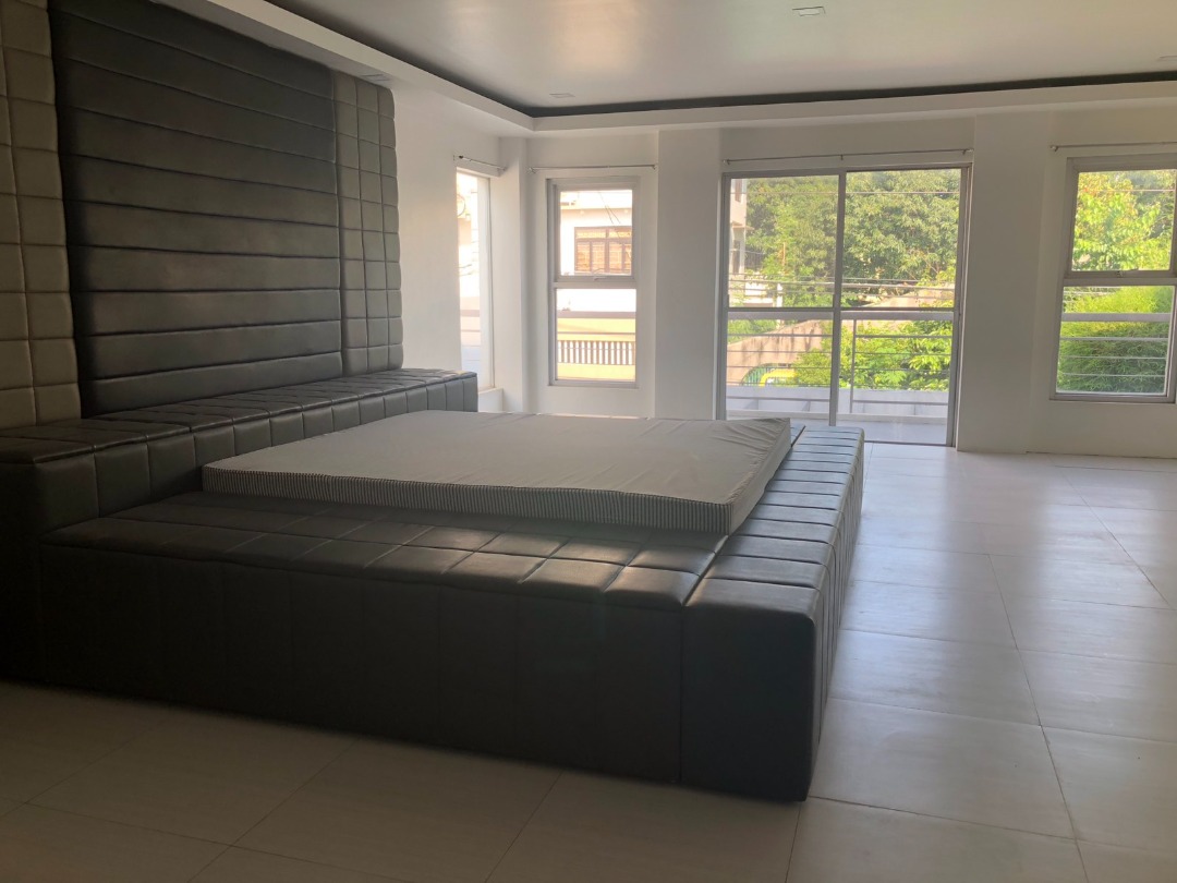 JKL - FOR LEASE: Modern 3-Storey House in AFPOVAI, Taguig, Property ...