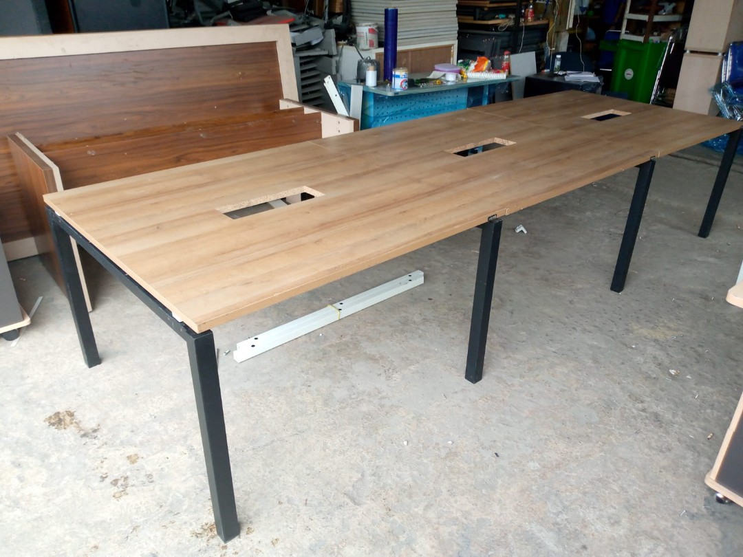 Meja Meeting Informa kaki besi, Perabotan Rumah di Carousell