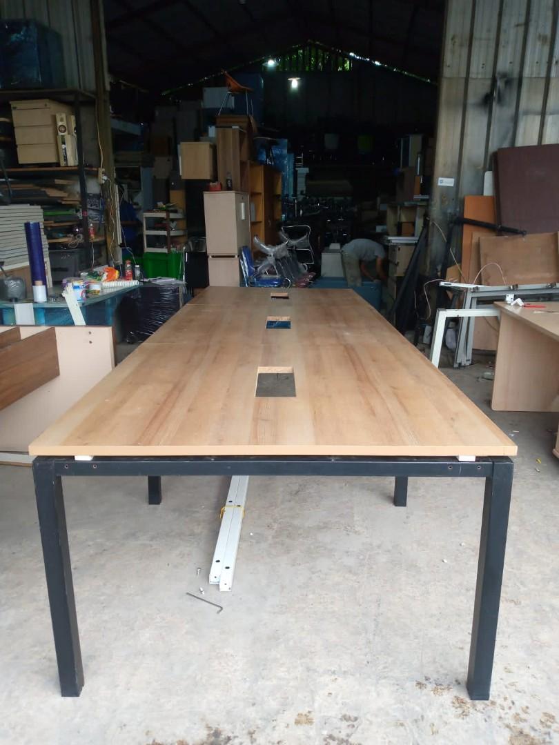 Meja Meeting Informa kaki besi, Perabotan Rumah di Carousell