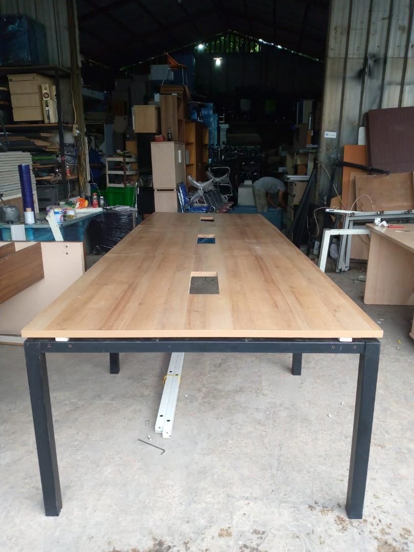 Meja meeting kantor informa 300 x 120 x 75, Perabotan Rumah di Carousell