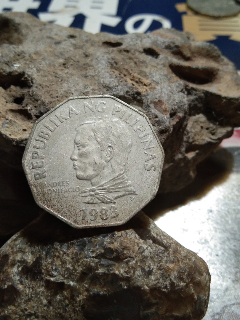 Niyog 2_pisos 1983, Hobbies & Toys, Memorabilia & Collectibles ...