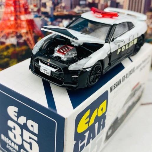 1/64 Nissan GT-R (R35) Japanese police patrol car, Hobbies & Toys, Toys ...