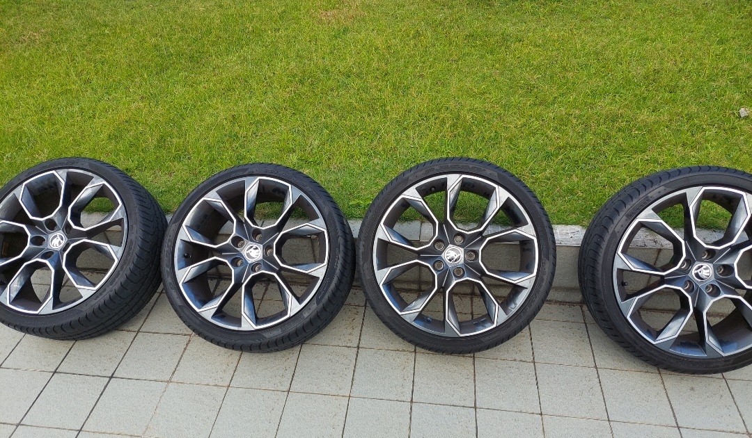 Skoda Octavia Rims 19 inch, Car Accessories, Tyres & Rims on Carousell
