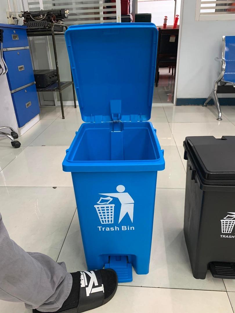 TRASH BIN STEP ON BIN, Furniture & Home Living, Cleaning & Homecare ...