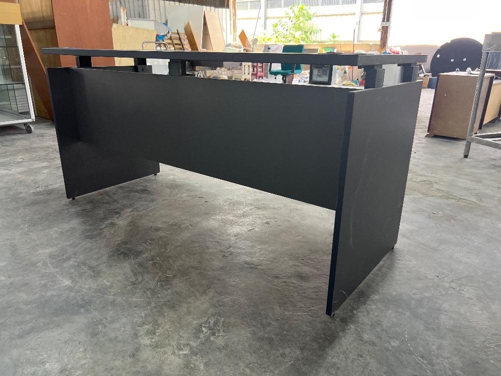 Wooden Rectangular Office Table Grey Colour / Meja Pejabat Kayu Segi ...