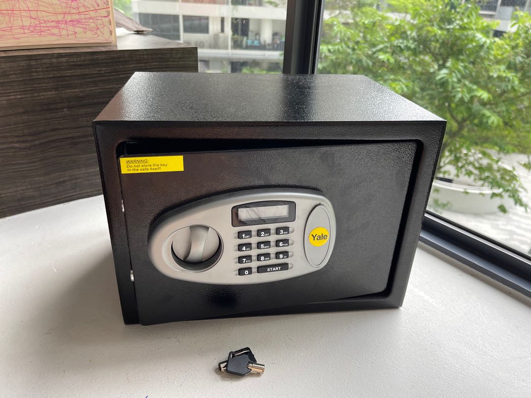 Yale Safe, Furniture & Home Living, Security & Locks, Safe on Carousell