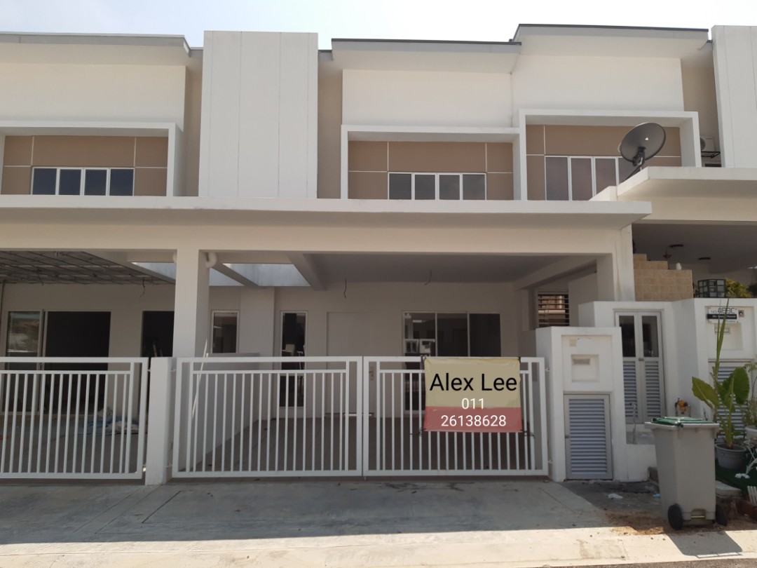 2 storey terrace type barinda taman ara sendayan, Property, For Sale on Carousell