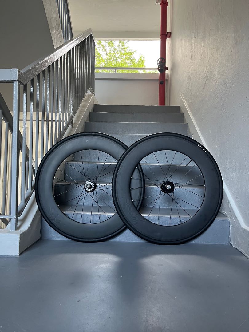 88mm deep carbon wheelset, Sports Equipment, Bicycles & Parts, Bicycles ...