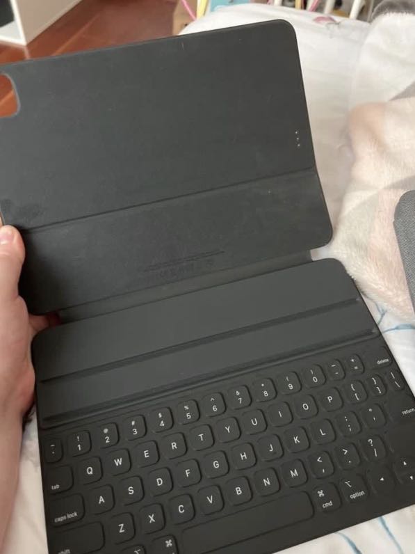 Apple IPad Air 4 keyboard, Mobile Phones & Gadgets, Mobile & Gadget ...