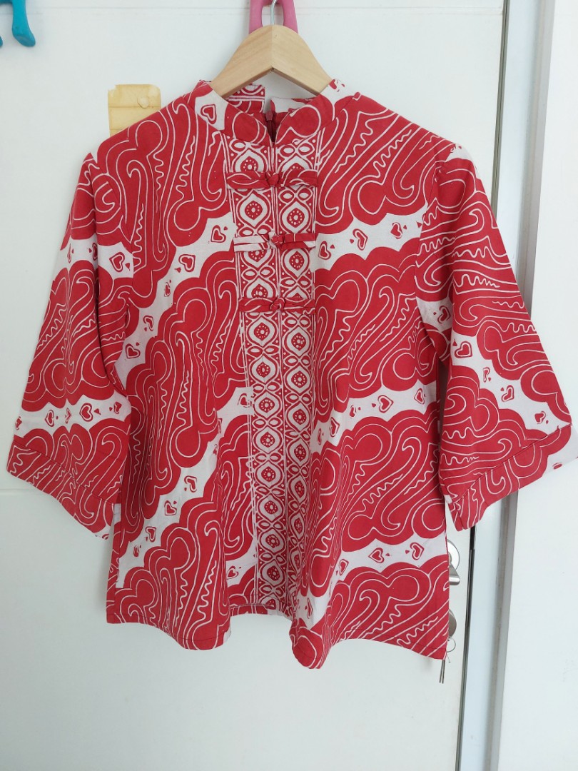 Batik Modern Merah Putih, Fesyen Wanita, Pakaian Wanita, Atasan di ...