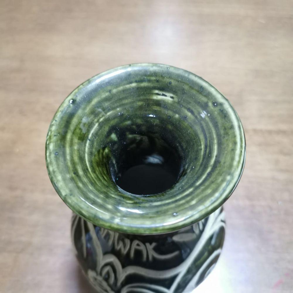 Carved Ceramic Sarawak Flower Vase / Pasu Bunga Seramik Sarawak Ukiran ...