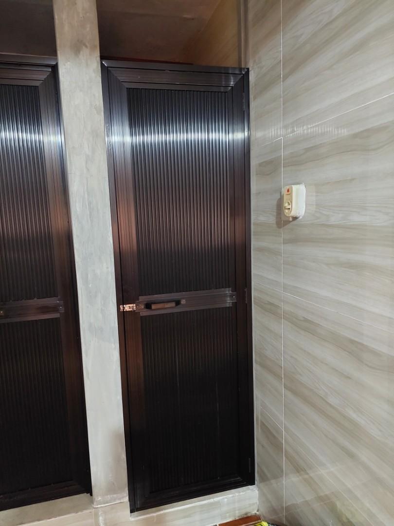 Cr door / alum., Furniture & Home Living, Office Furniture & Fixtures ...