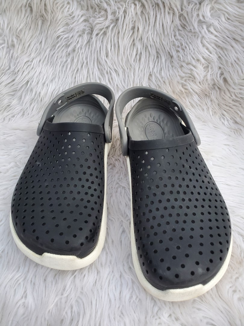 CROCS Literide Clog in Black Smoke size J3/22CM, Babies & Kids, Babies & Kids Fashion on Carousell