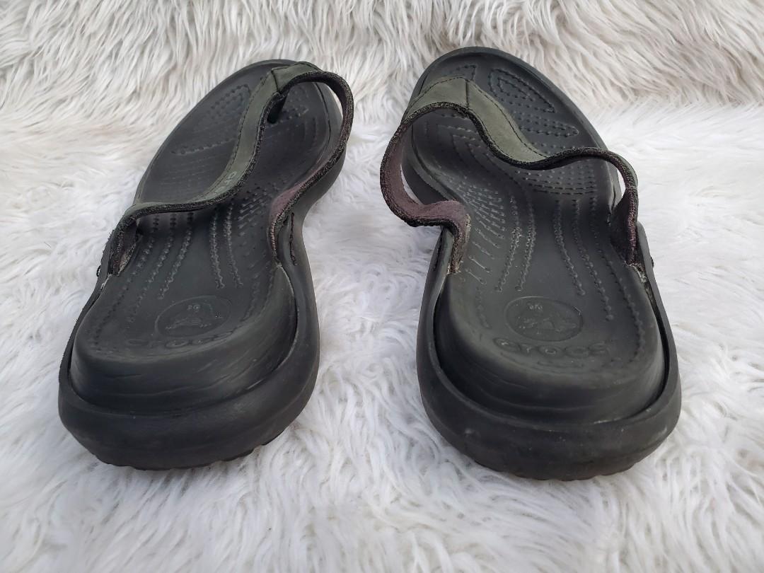 CROCS Womens Capri IV Thong Flip Flop Sandal Shoes, Black/Black Size W7 ...