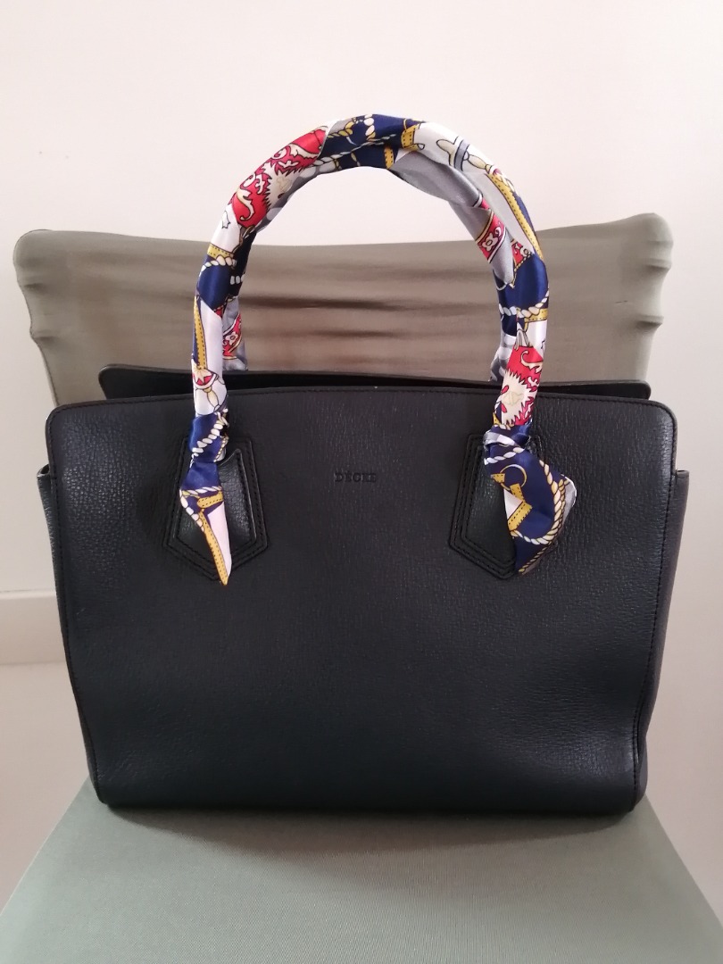 DECKE 2 WAY BAG, Women's Fashion, Bags & Wallets, Shoulder Bags on ...