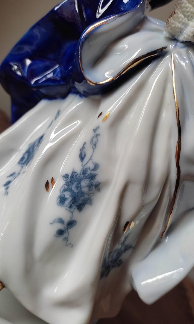 Demain collection Vintage music box figurine gold plated, Furniture ...