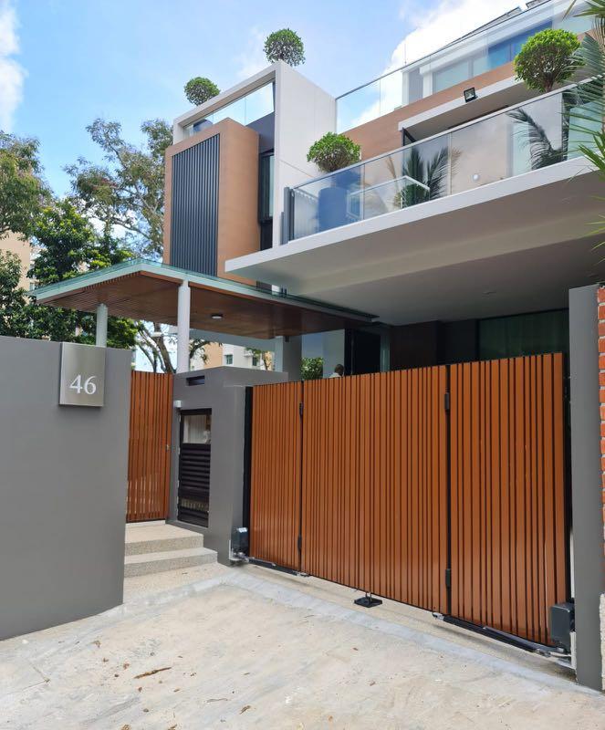 Driveway Wooden Mild Steel Auto Gate | Landed Gates, Furniture & Home ...