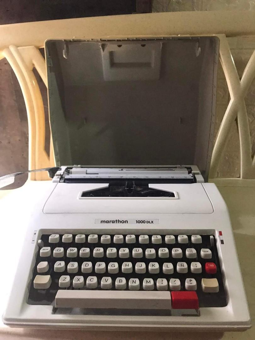 F/S: Marathon 1000 DLX Typewriter, Hobbies & Toys, Memorabilia ...
